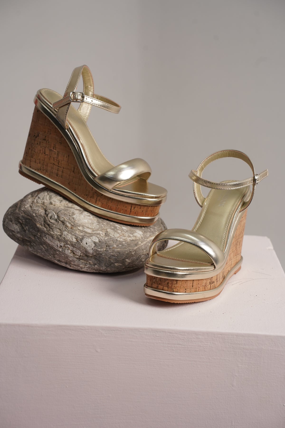 Walina gold – Paradox London